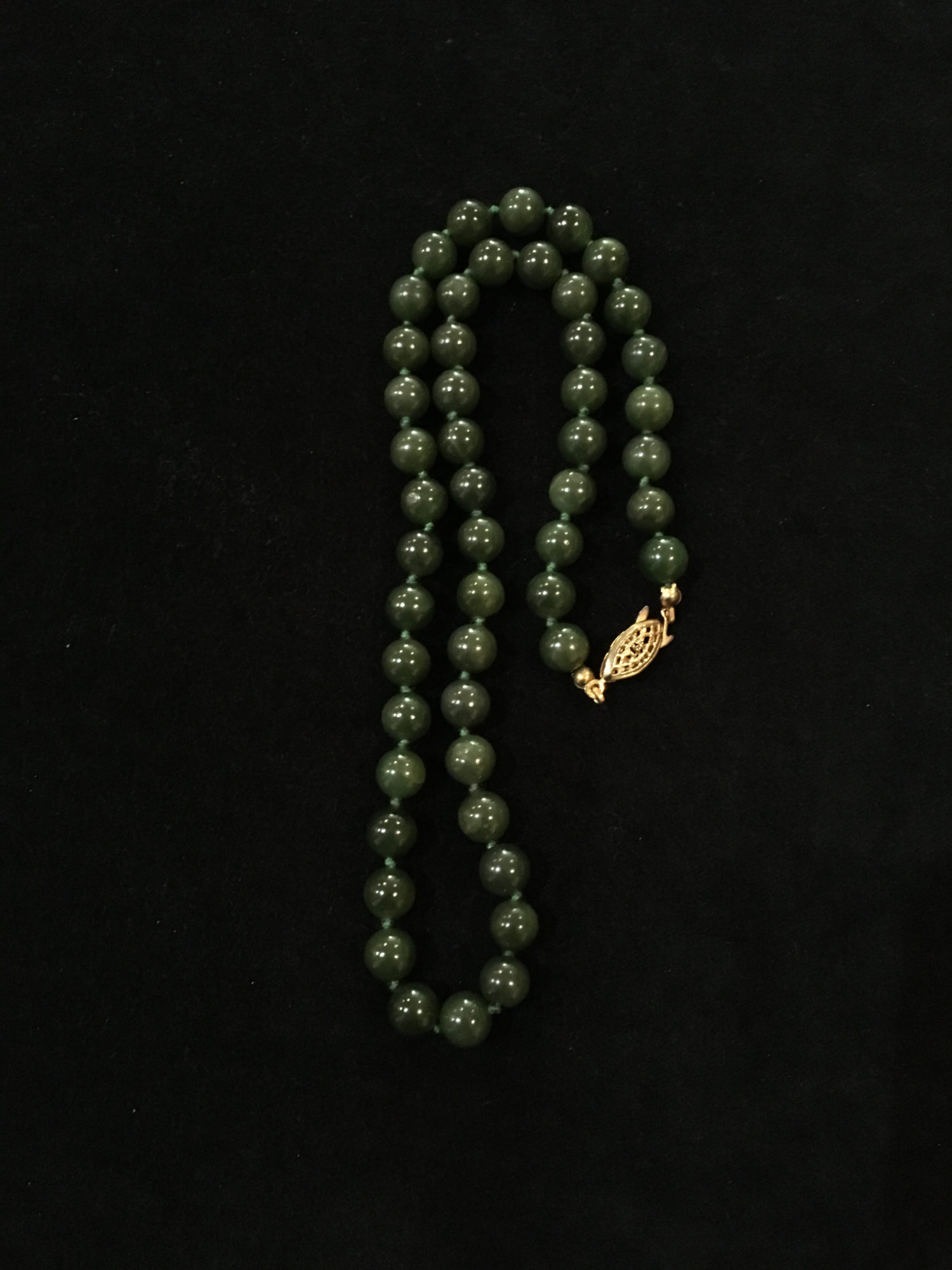 Short Nephrite Jade Bead Necklace - Gorgeous Gems