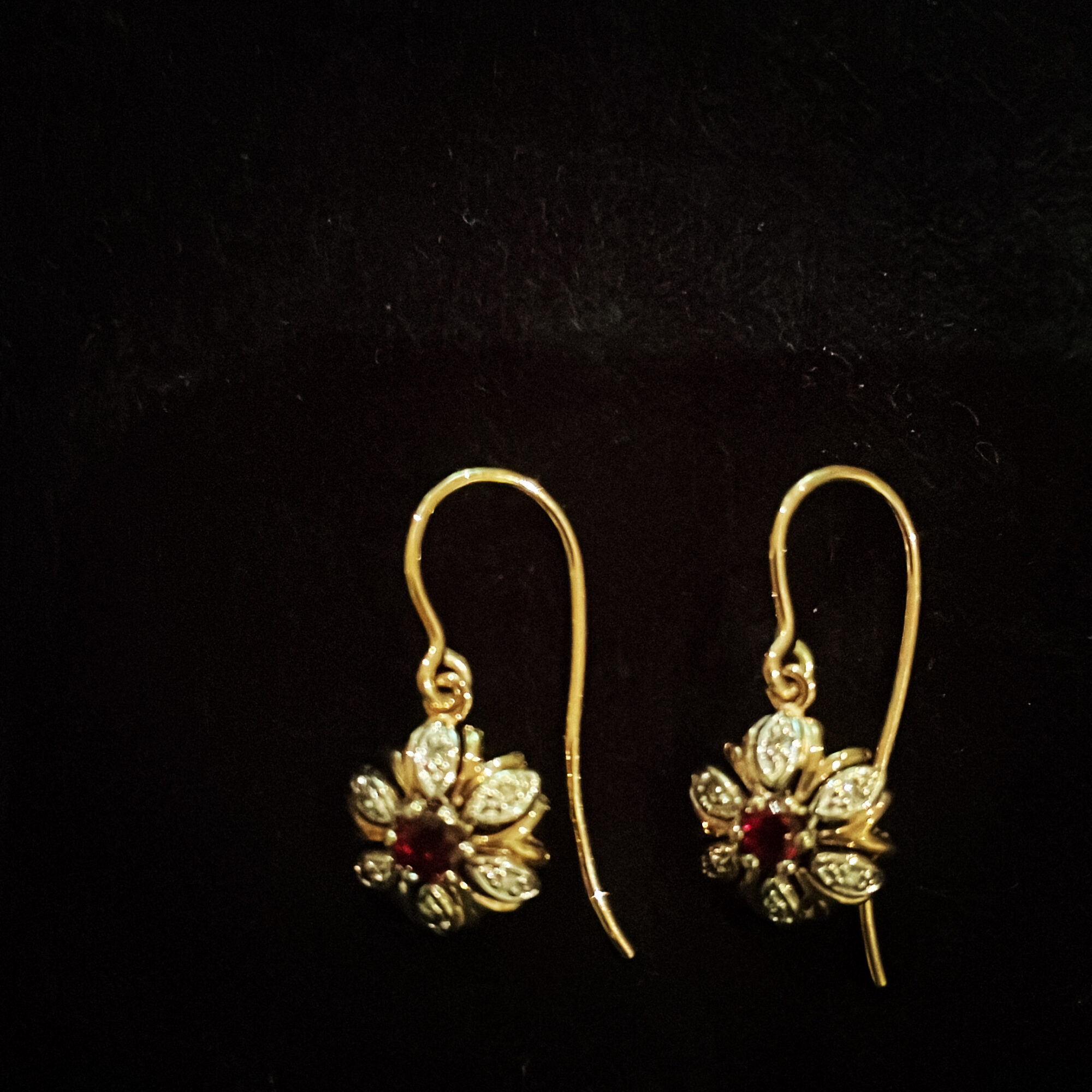 Rare & Unique Gemstone Jewellery Online | Gemmologist Endorsed